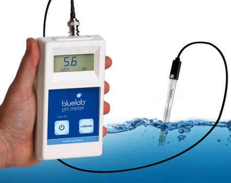 Bluelab pH meter - pH level meter in the soil | Equipment \ Meters ...